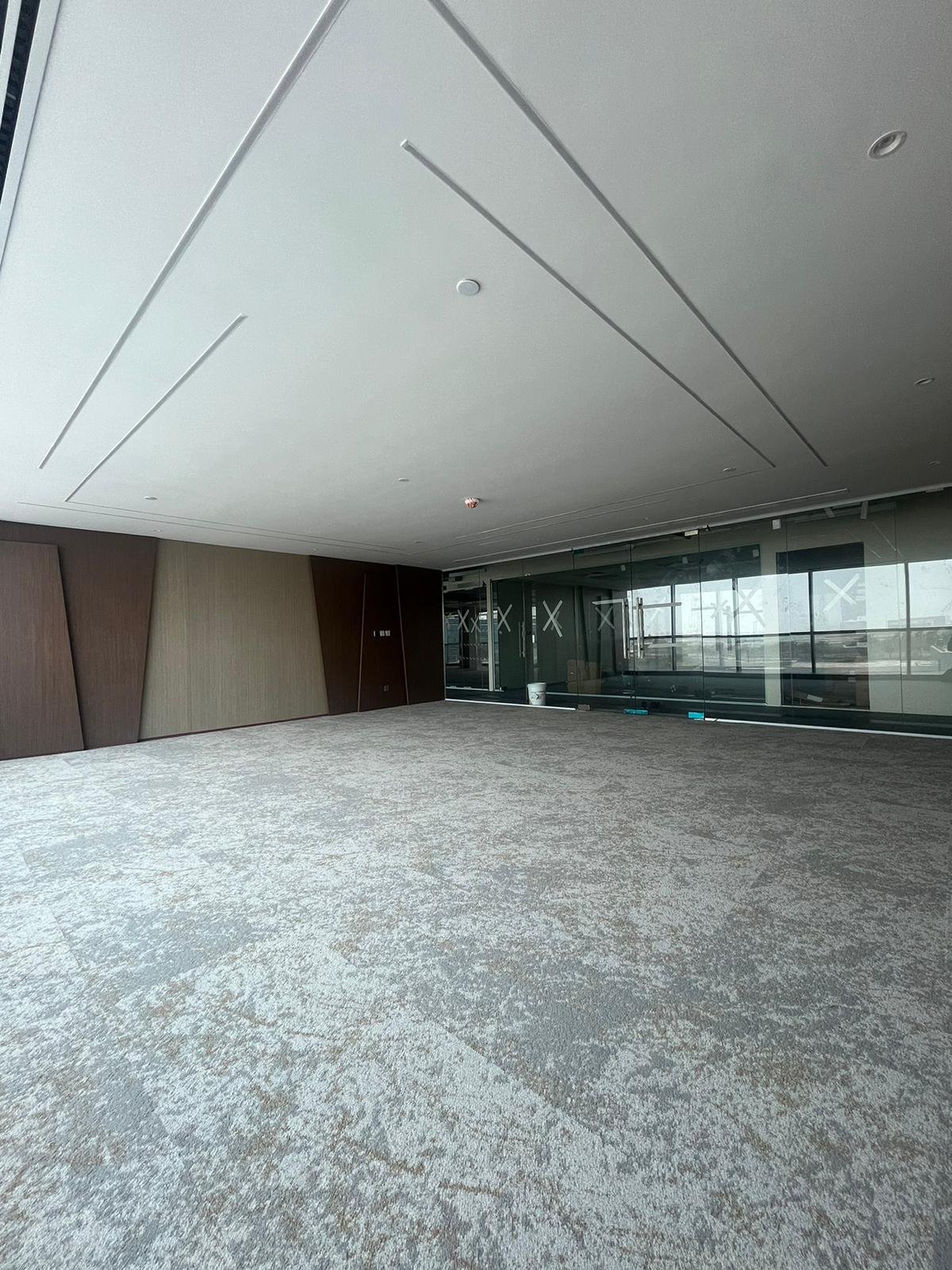 JAFZA Office - Dubai - The Floorist